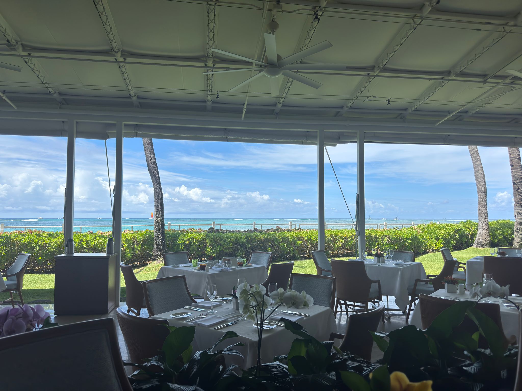 Restaurant Review: Orchids at Halekulani Hotel | Honolulu Affordable ...